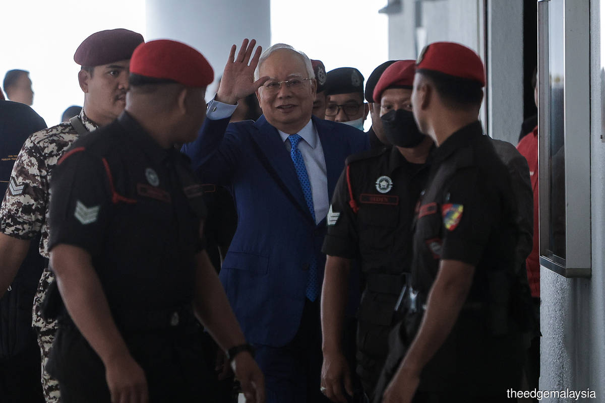 Prosecution says 1MDB-Tanore charges against Najib 'valid'